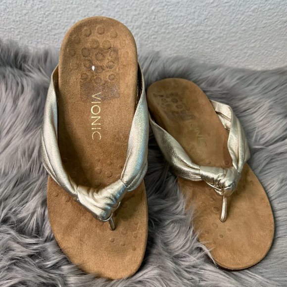 Vionic | Shoes | Vionic Womens Rest Pippa Toepost Sandals Champagne ...